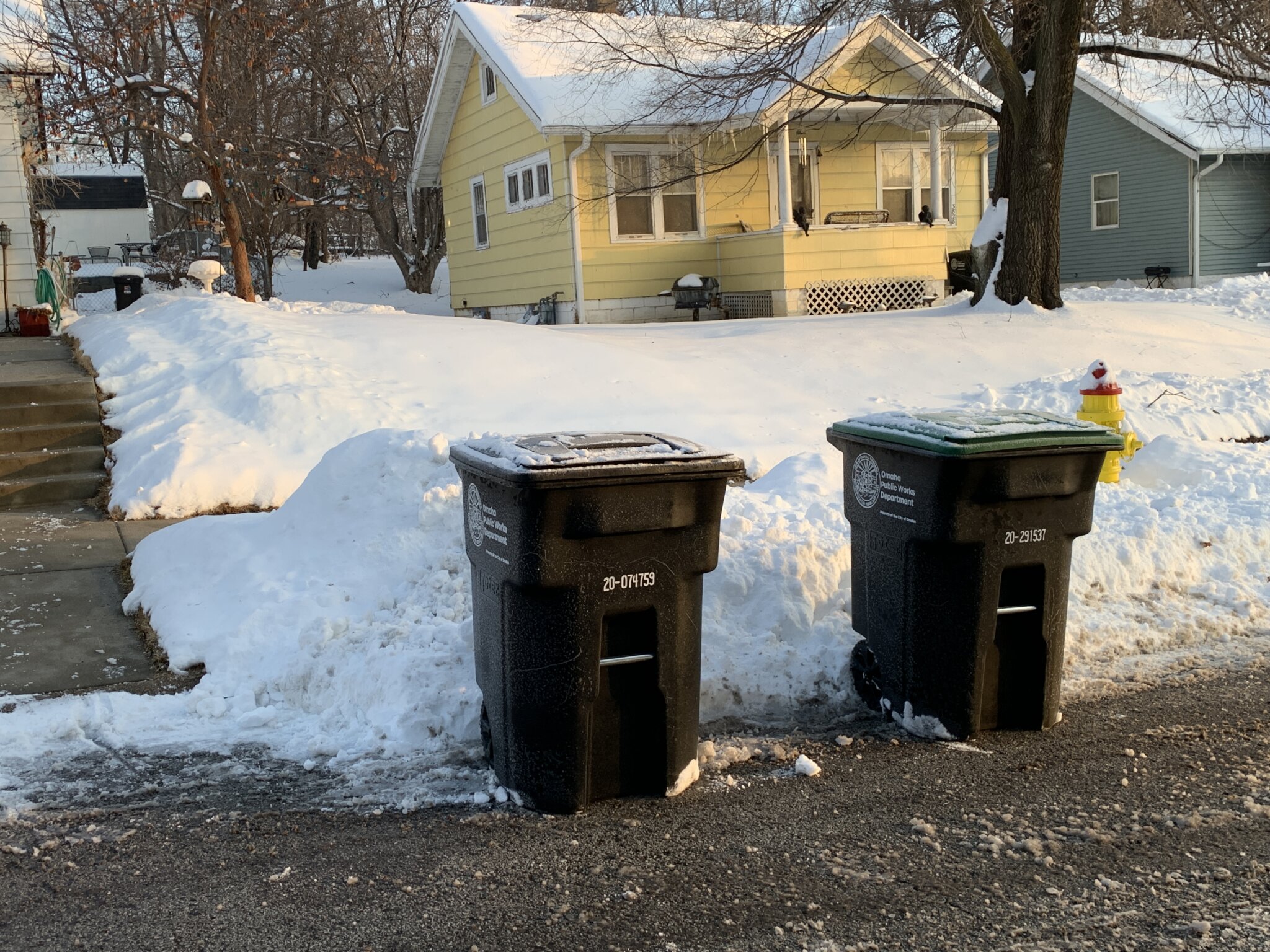 Curbside Cart Placement